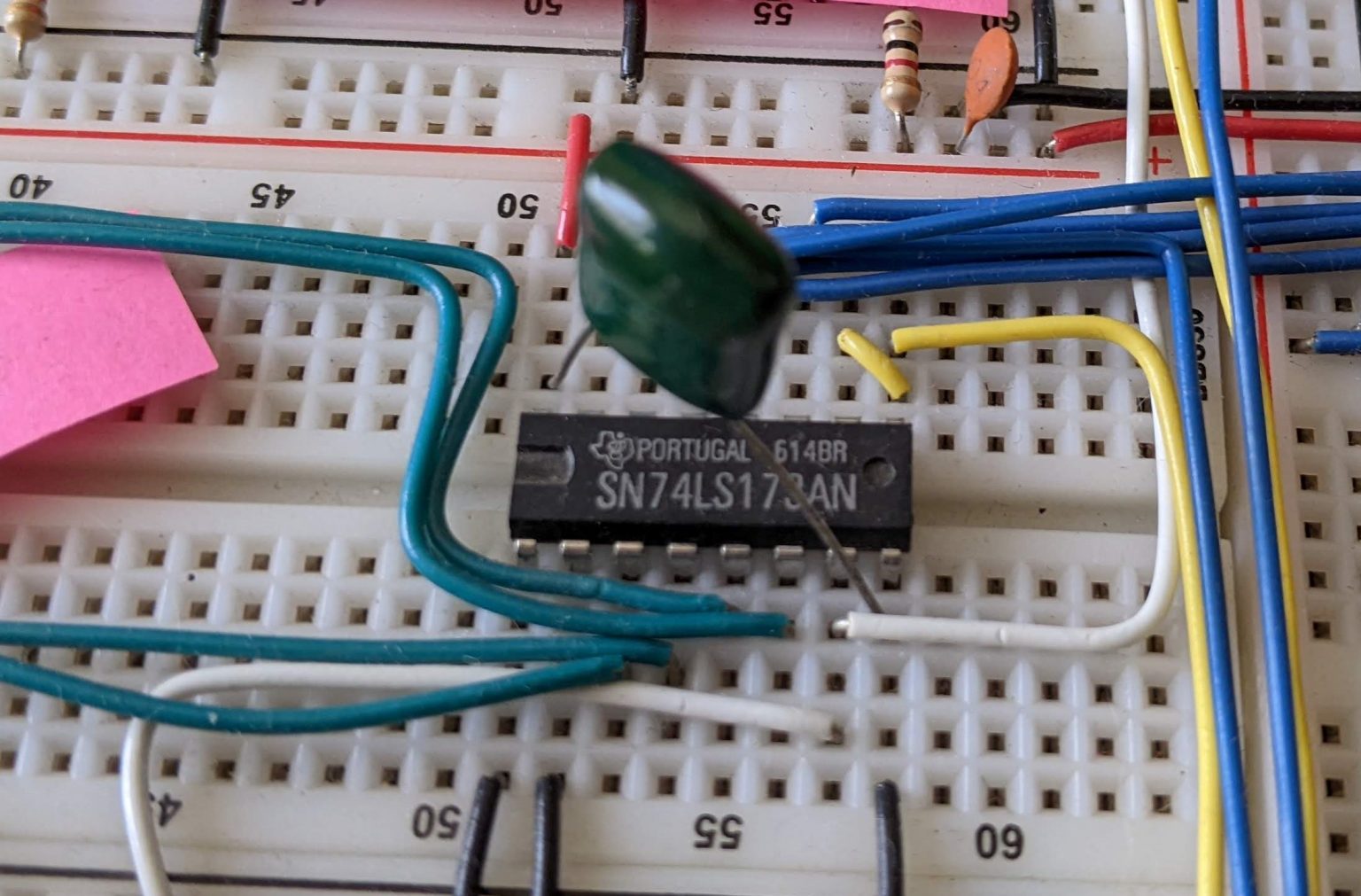 A Simple-as-Possible 8-bit Breadboard Computer – THE OKELO